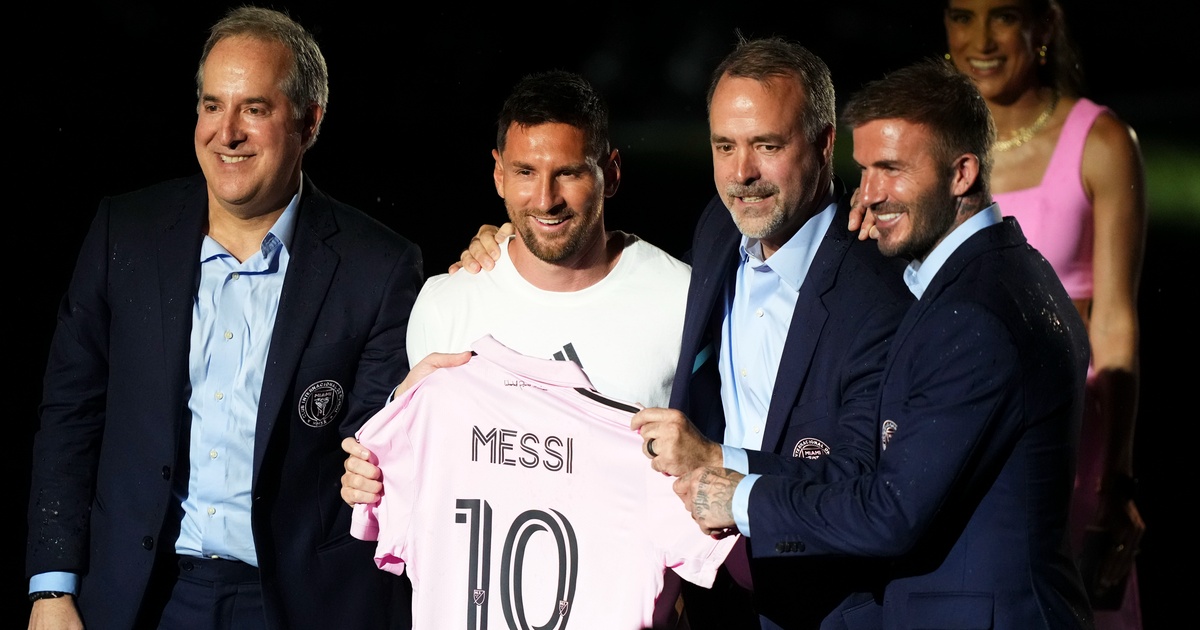 SportsBlog :: SportsBlog News Desk :: Lionel Messi immediately becomes ...