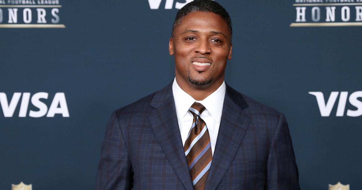 SportsBlog :: Smitty's Sports Machine :: Warrick Dunn to be inducted ...