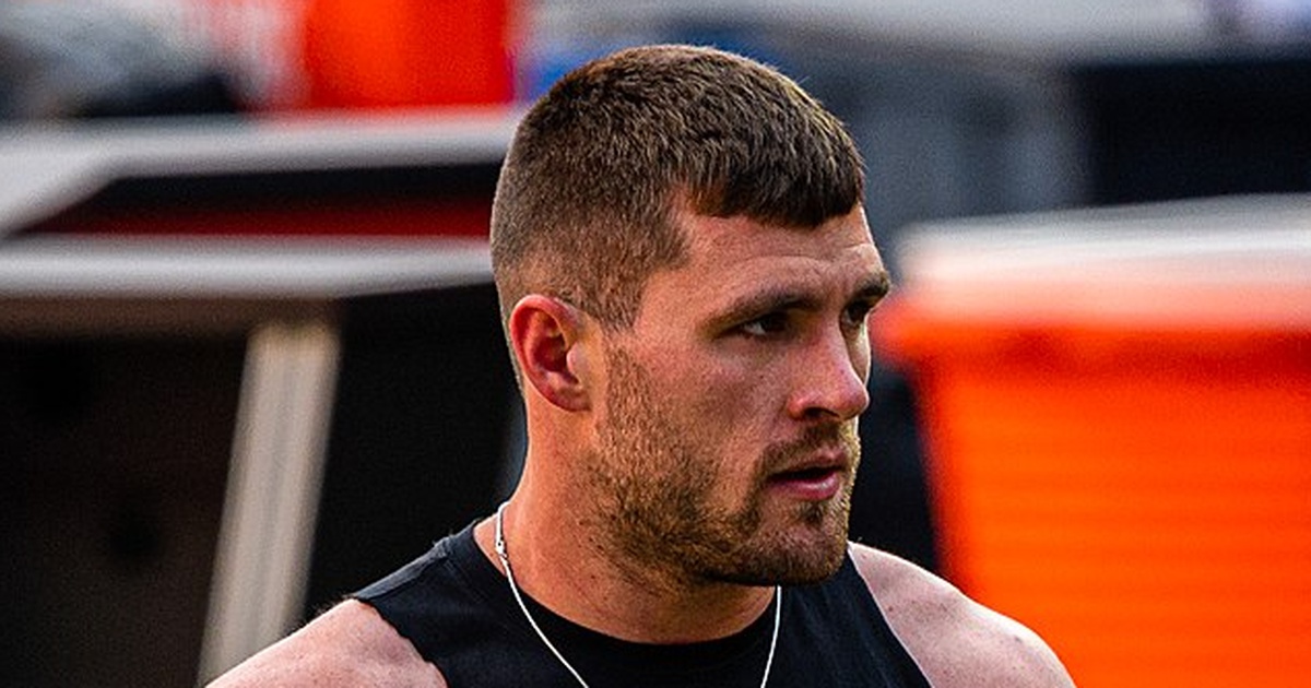 SportsBlog :: Bread N' Butter Sports :: Steelers place LB Watt on IR