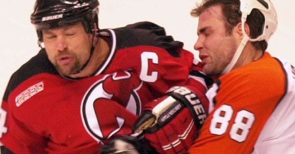 SportsBlog :: JD Total Sports :: Top 5 Iconic NHL Hits