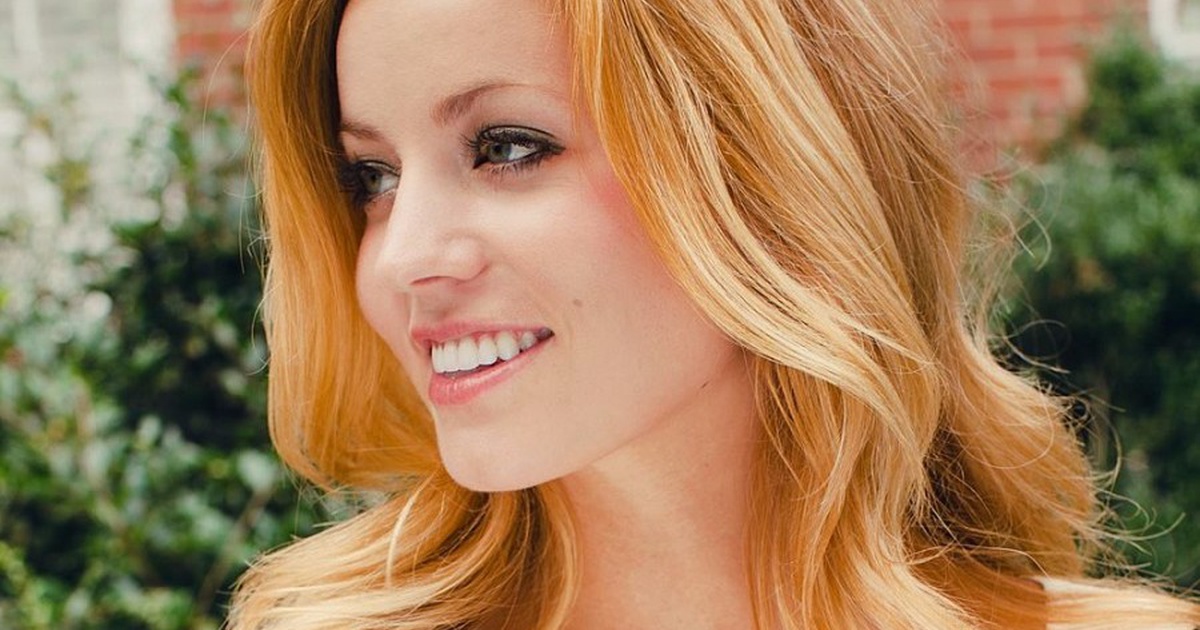 SportsBlog :: NASCARGUY's Blog :: Off Week Chillin' with Miss Sprint ...