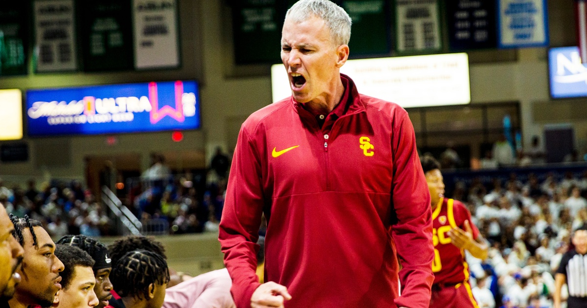 SportsBlog :: Kenny's Playbook :: USC gives basketball coach Andy ...